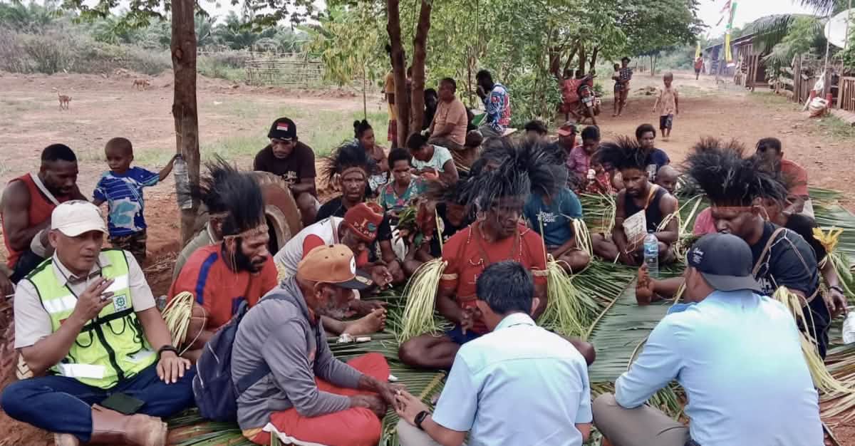 Indonesia: Korindo before Indigenous tribunal in Papua - Rainforest ...